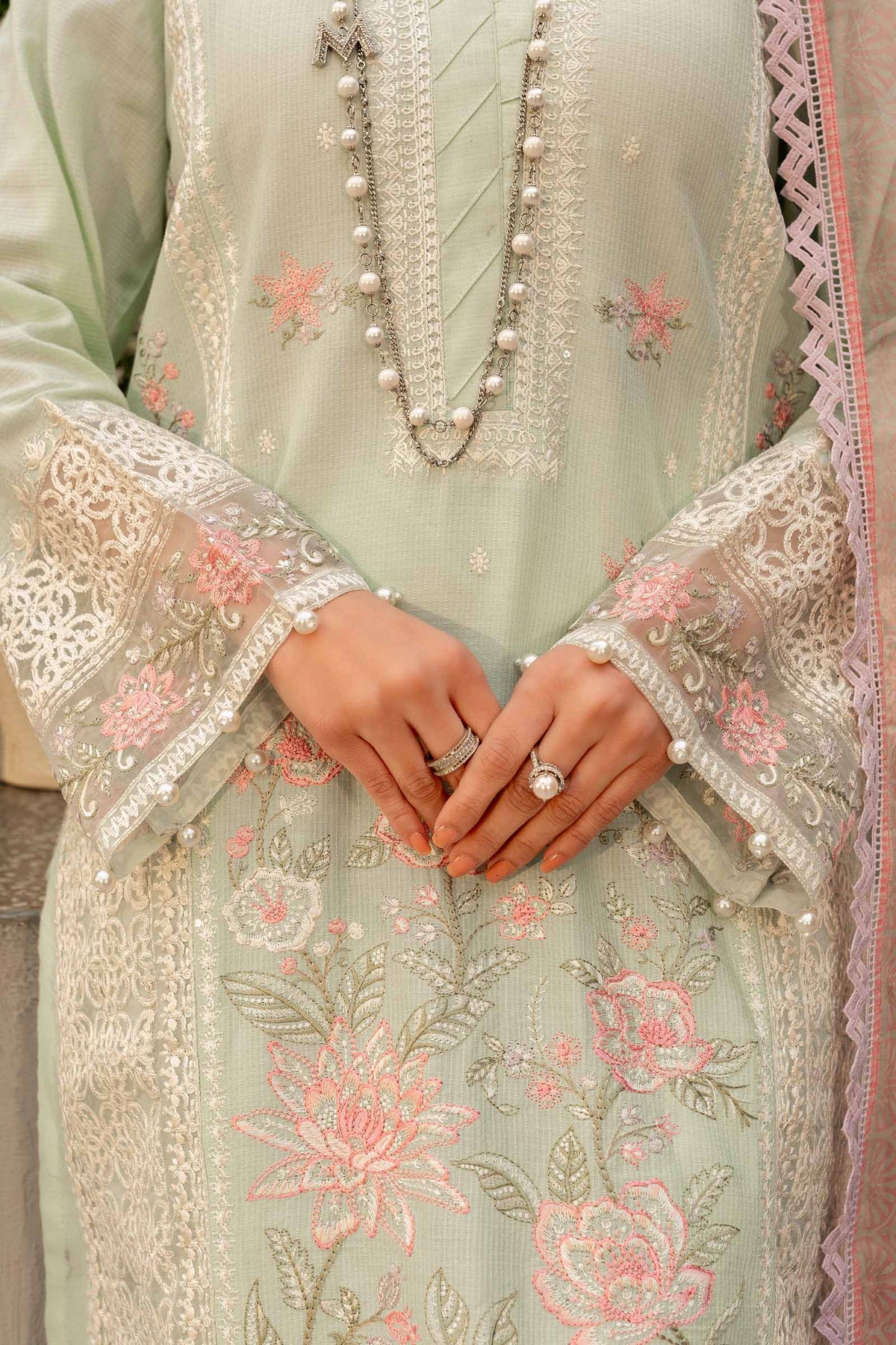 3 Piece Embroidered Dobby Lawn Suit | DW-EF25-151 – Maria.B. Designs (AE)