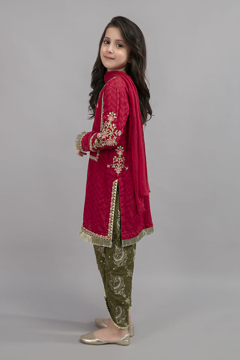 Suit Mahroon MKD-W20-04 is available in Mahroon Color - Maria.B ...